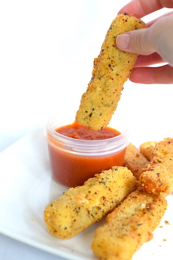 Easy Keto Mozzarella Sticks (Low Carb, Gluten Free) - Mouthwatering ...