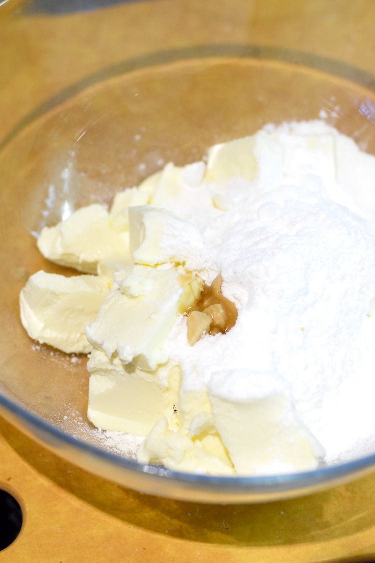 cream-cheese-monkfruit-sweetener-vanilla-extract - Mouthwatering Motivation