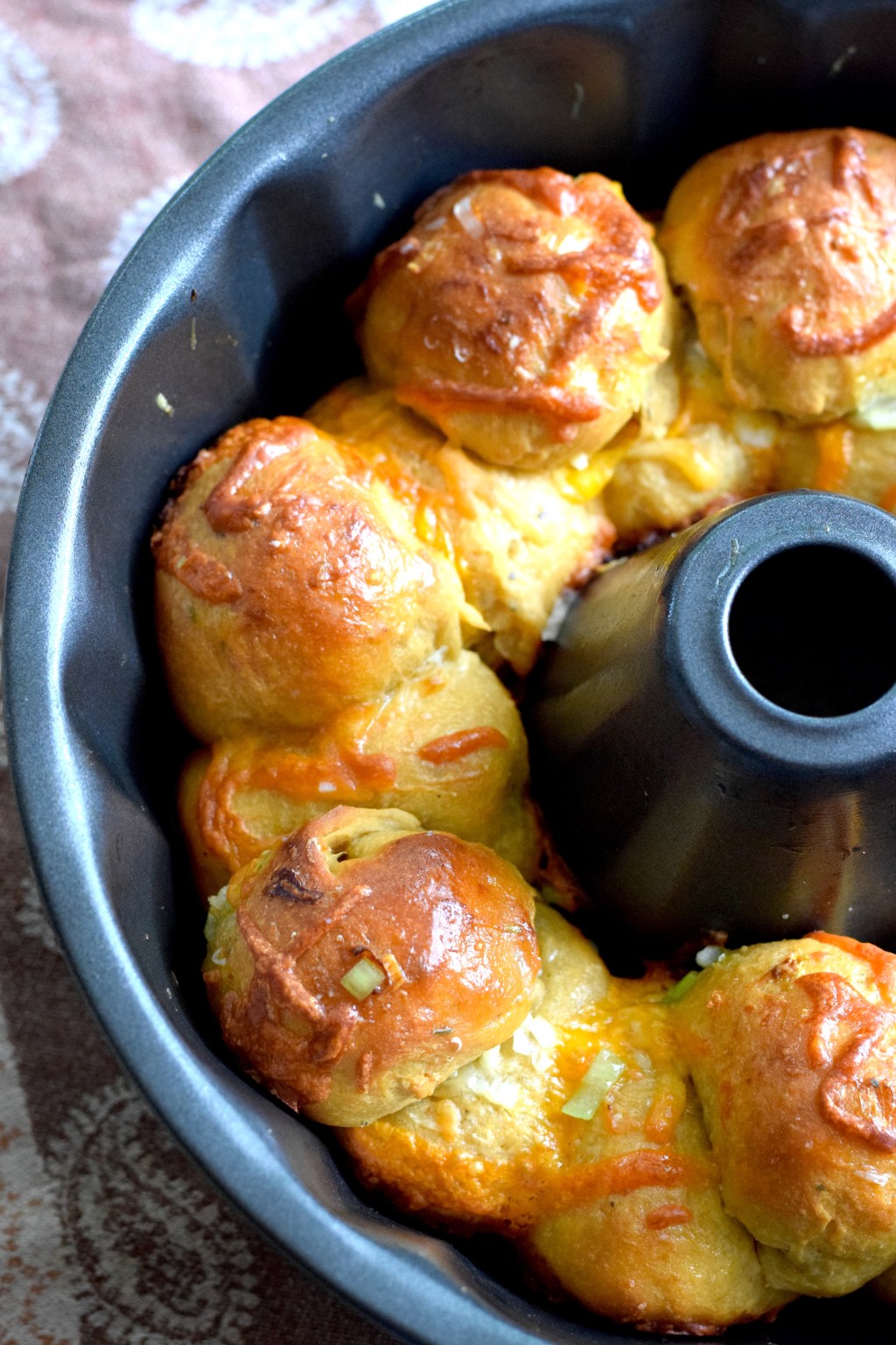 Keto Garlic and Cheese Monkey Bread - Mouthwatering Motivation